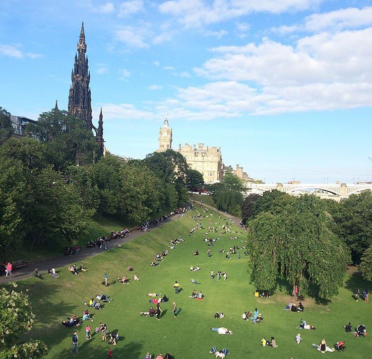 An Edinburgh Setting by Val Penny - ELIZABETH DUCIE: AUTHOR